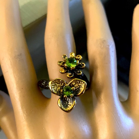 Jewelry | Really Pretty Green Quartz Artwork Rhodium Over Silver Gold ...